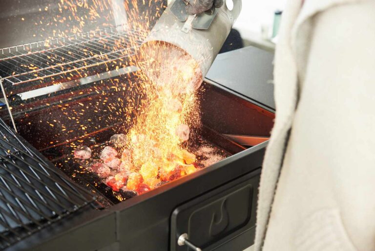 3 Best Way to Light Charcoal BBQ: Quick, Easy, and Smokeless Methods ...